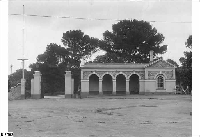 The guardhouse and gates are rebuilt - History Hub
