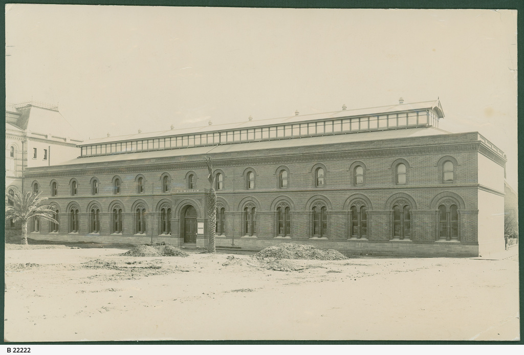 The North Wing opens - History Hub